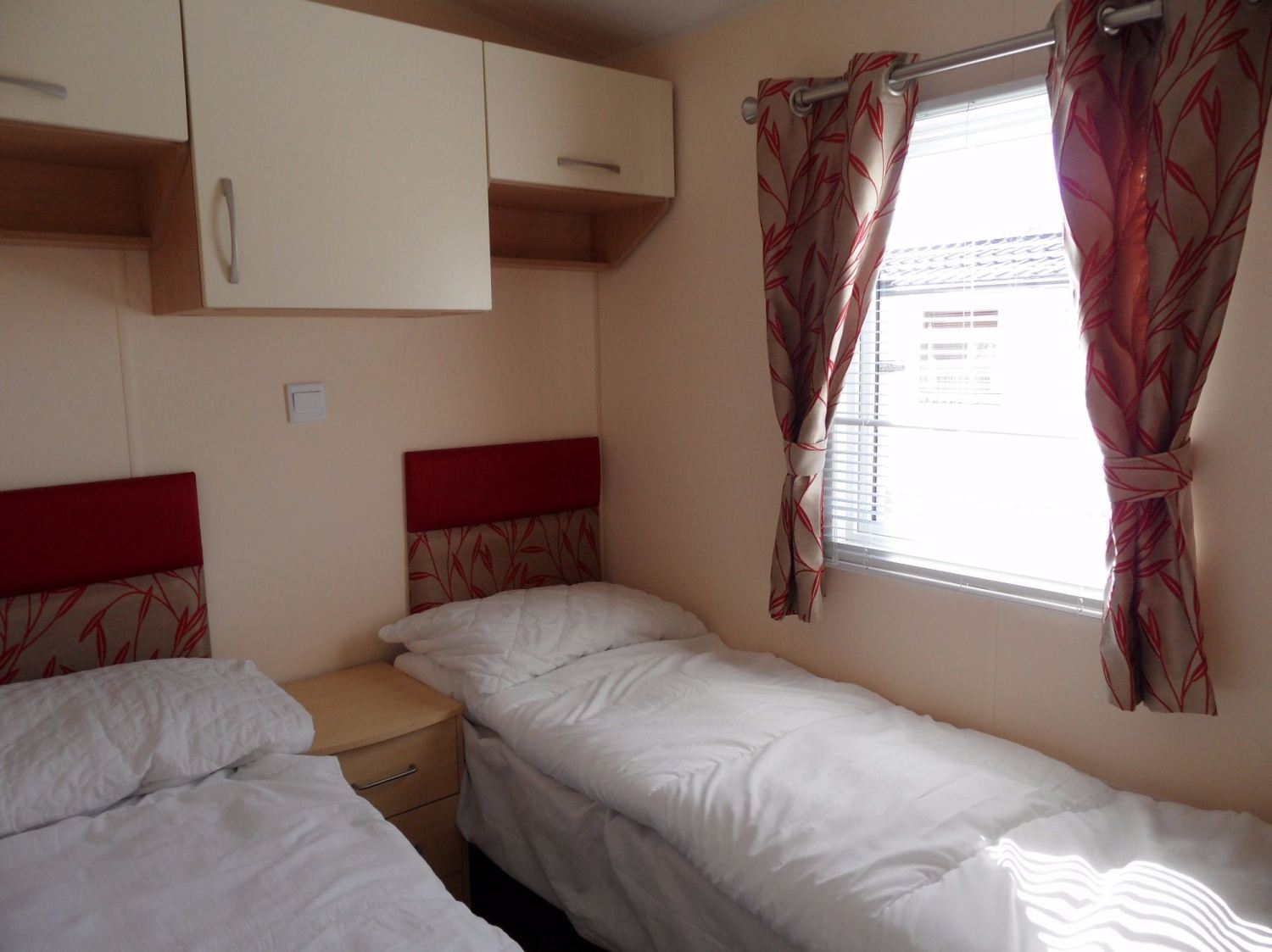 3 Bedroom 8 Berth Caravan | Butlins Caravan Holiday Rentals | Family ...