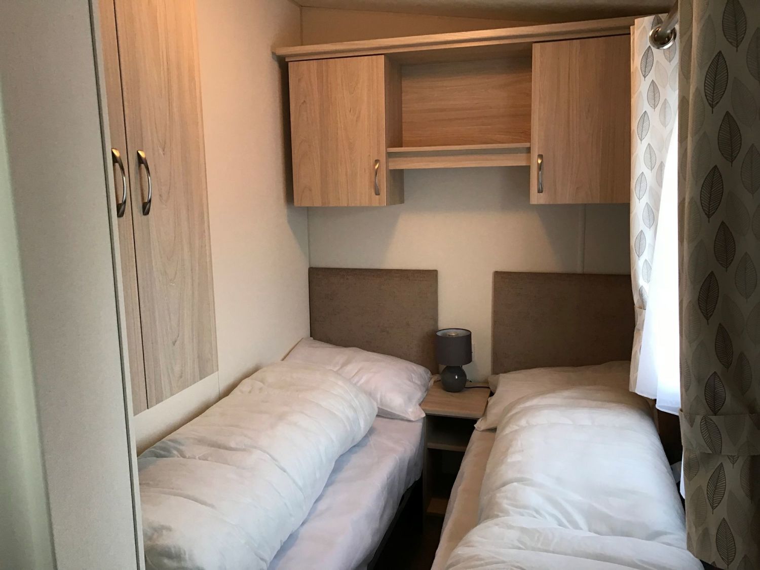 4 Bedroom 10 Berth Caravan Hire | Butlins Holiday Park Minehead