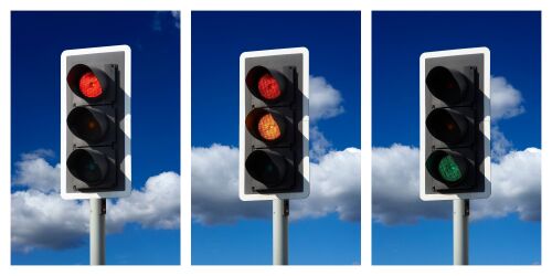 the ultimate driving lesson guide to traffic lights in the uk