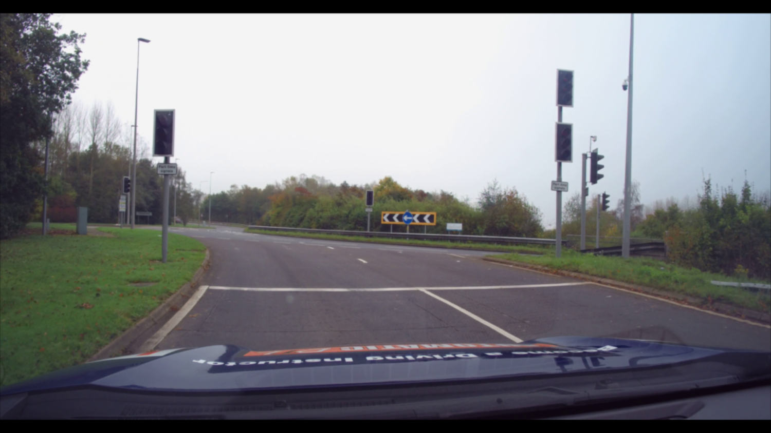 the ultimate driving lesson guide to traffic lights in the uk