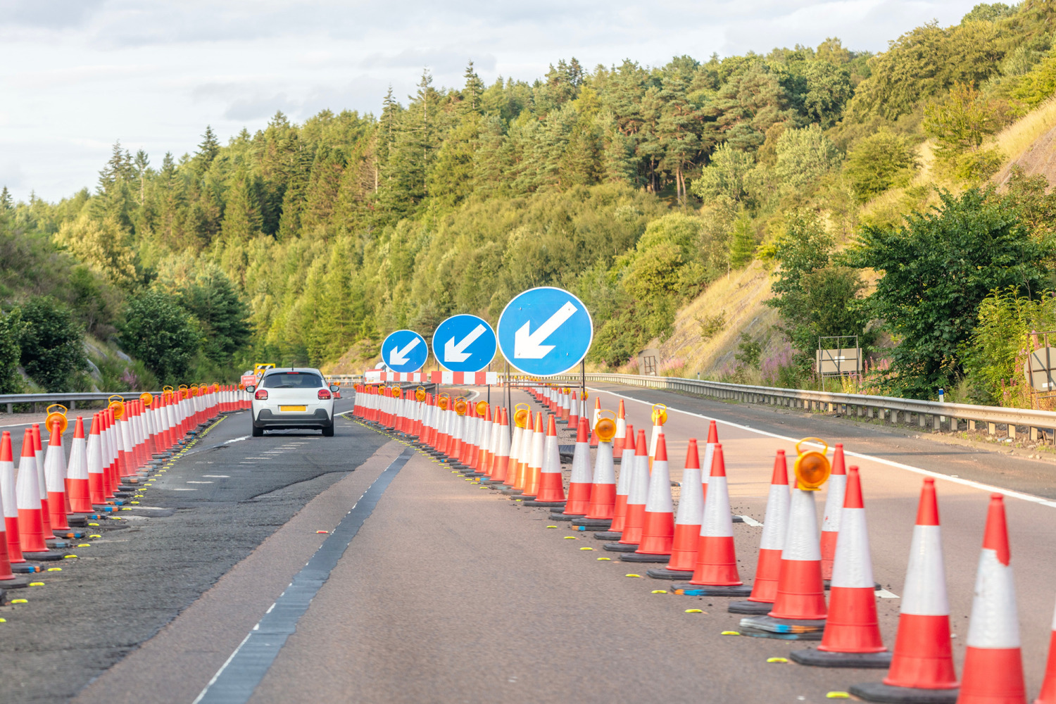 theory test questions what are motorway stud colours