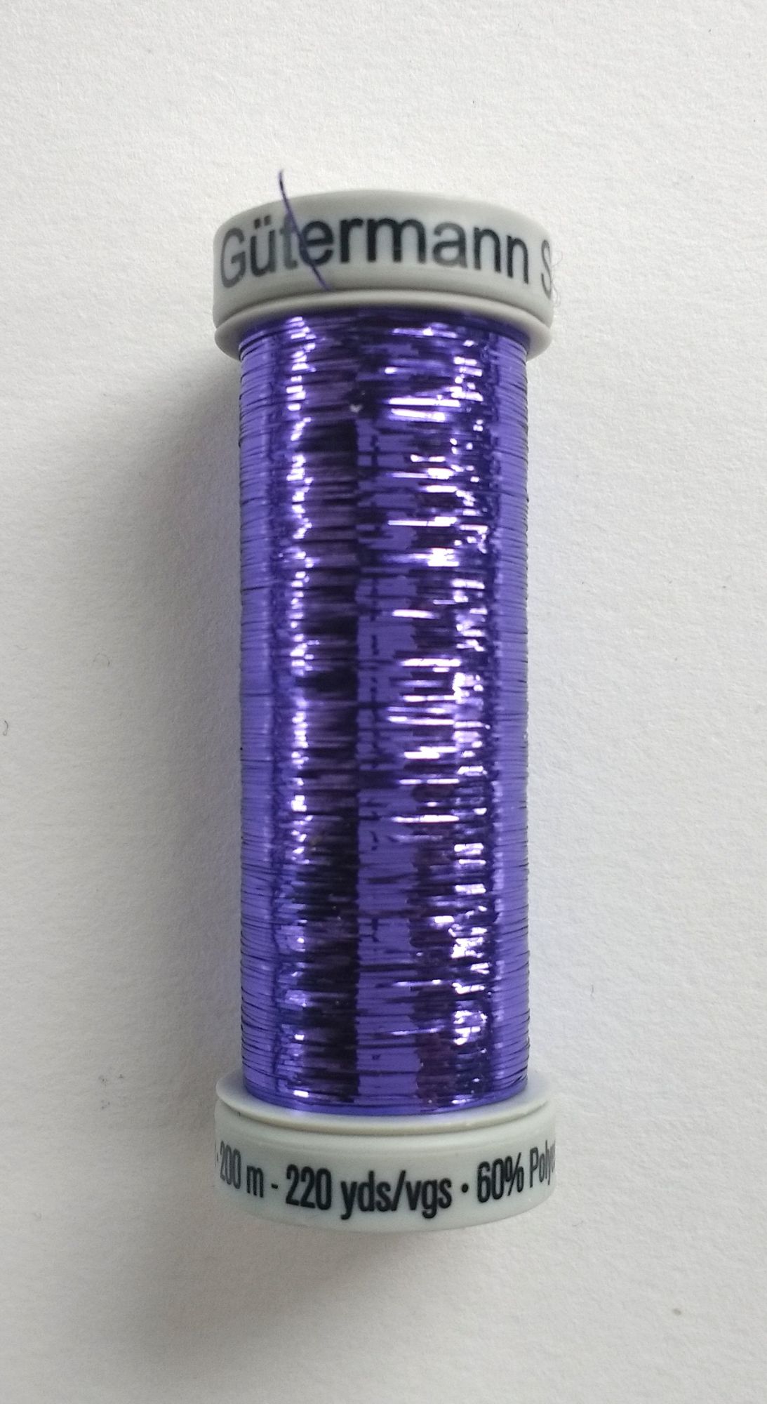 Gutermann Sliver mettalic effect thread
