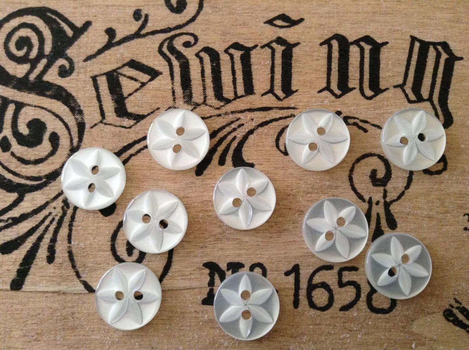 Lilac Colour Heart Shaped Buttons Two Hole Hand Sewing Novelty Buttons