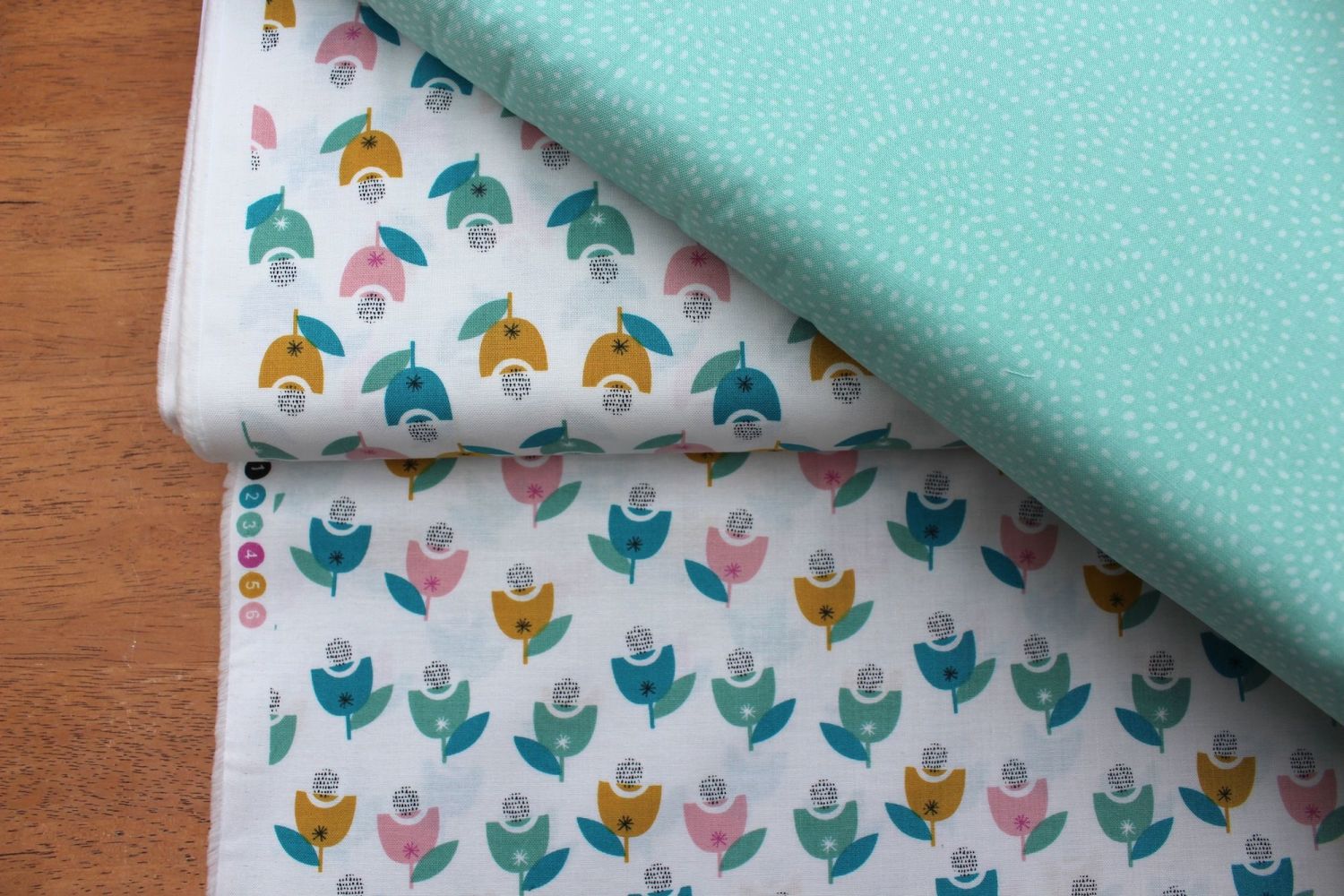 Rachel Cave confetti, large confetti