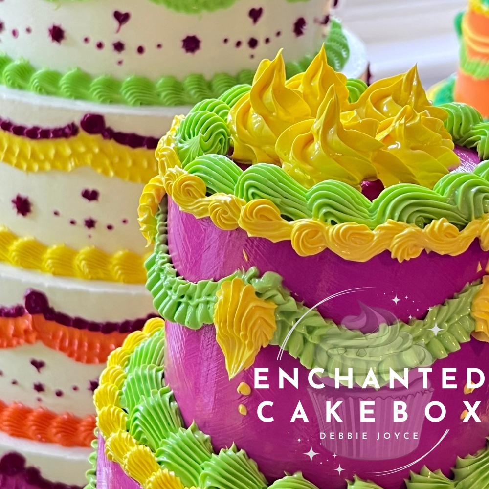 London Gallery Fake Bake Cake Enchanted Cakebox