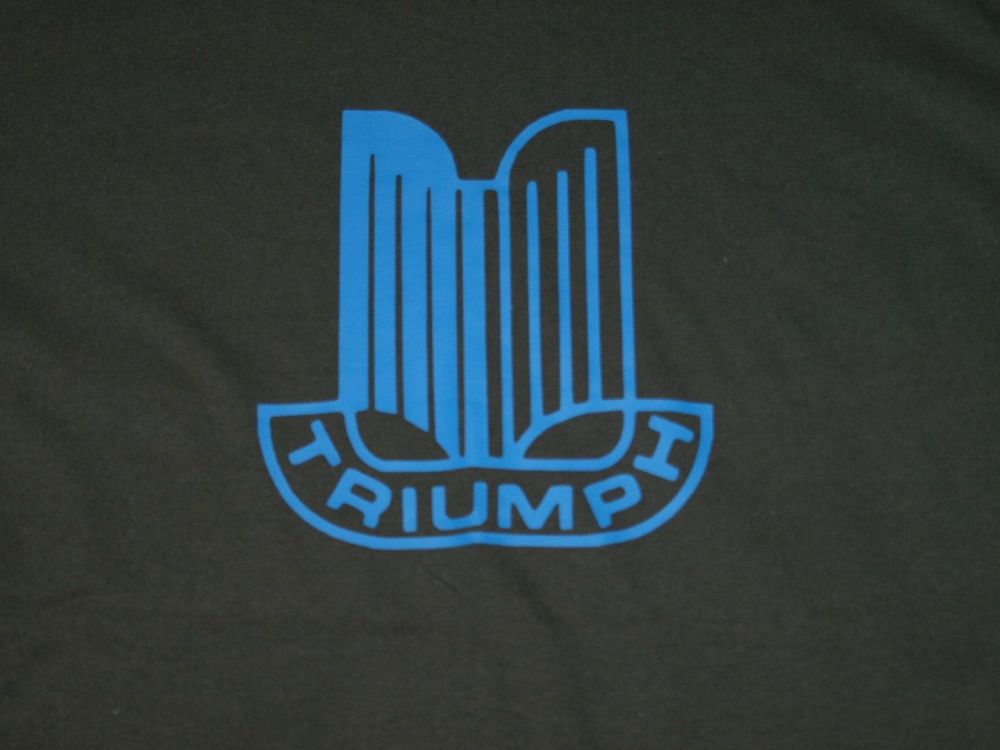 Triumph Classic Car Shield Logo T Shirt. Mens, Large.
