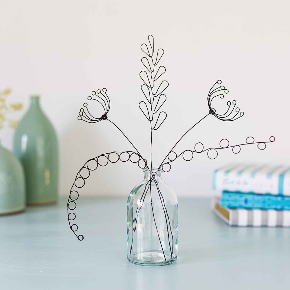 Jewellery and wire flowers handmade by Judith Brown in her ...