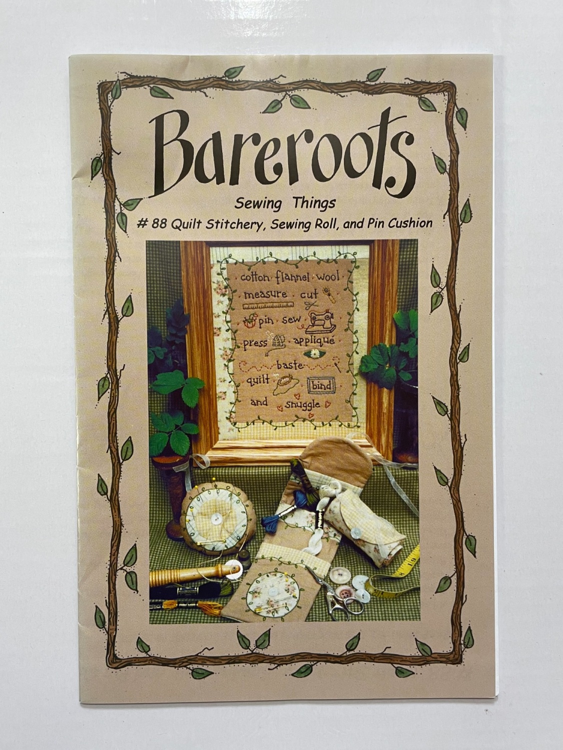 Sewing Things - Pattern for Quilt Stitchery, Sewing Roll and Pin ...