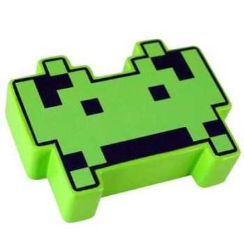 Space Invaders - Return Of The 80s - Retro goodies for big kids everywhere!