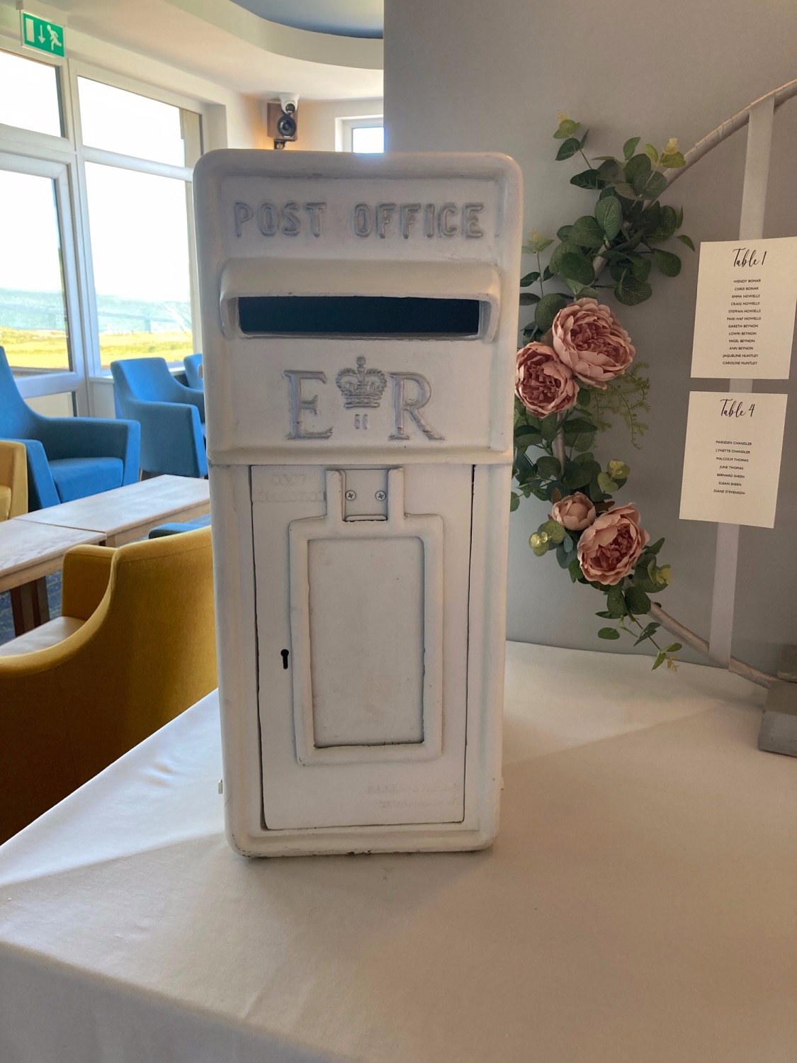 Traditional style table top Post Box