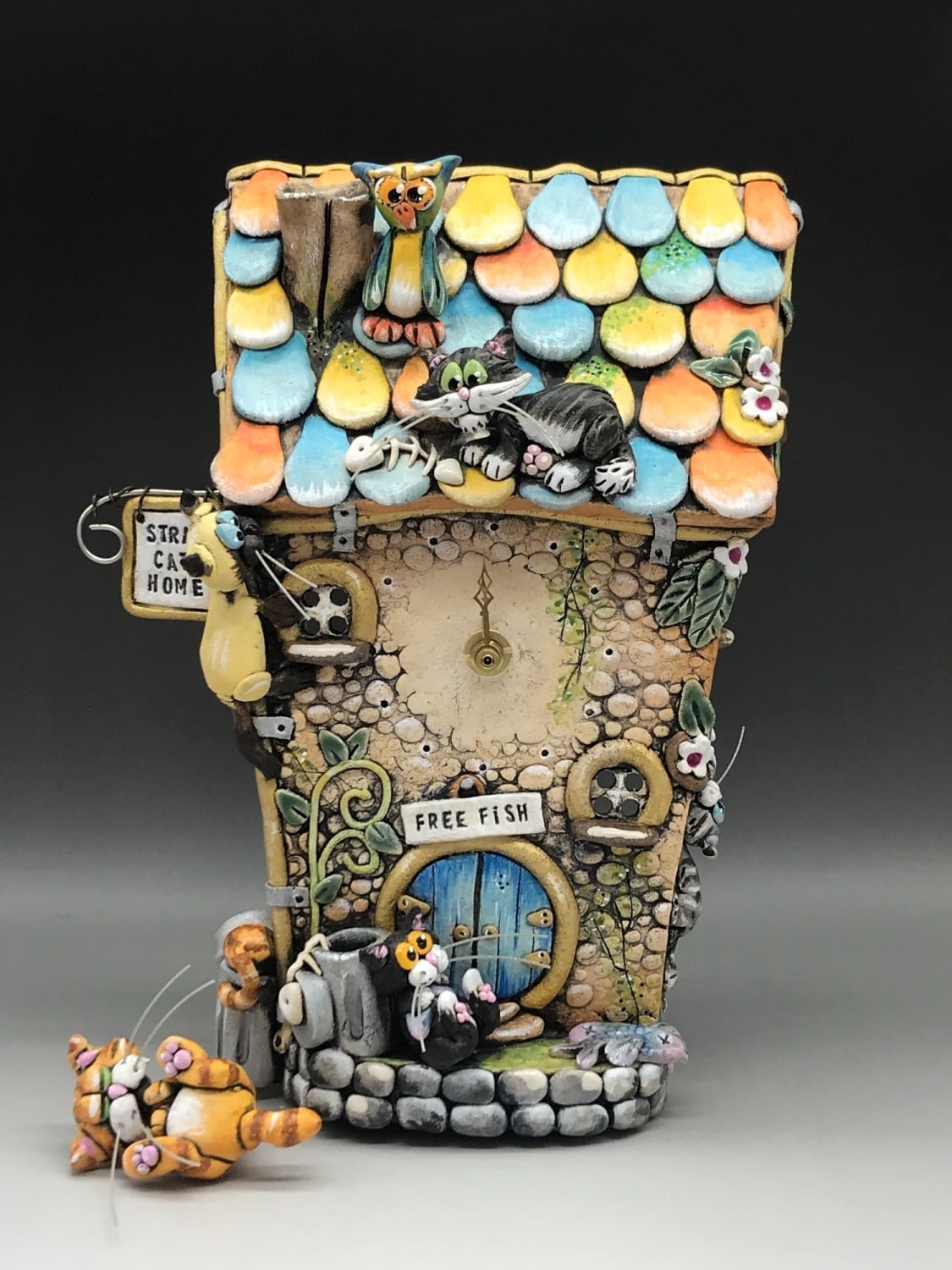 Cat Cuckoo Clock with swinging Pendulum, Ceramic Pottery Wall Clock ...