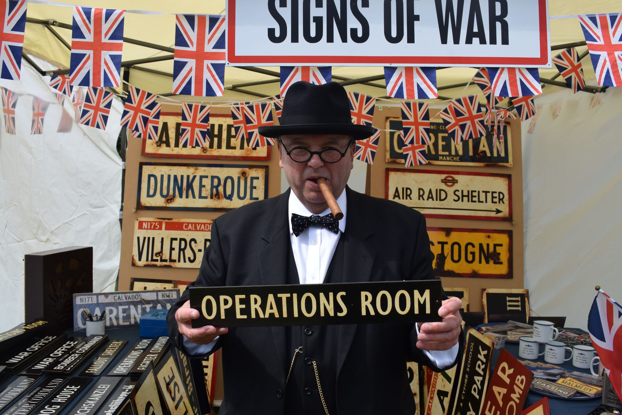 World War 2 road signs, WWII signs, Battle signs, Arnhem, Bastogne ...