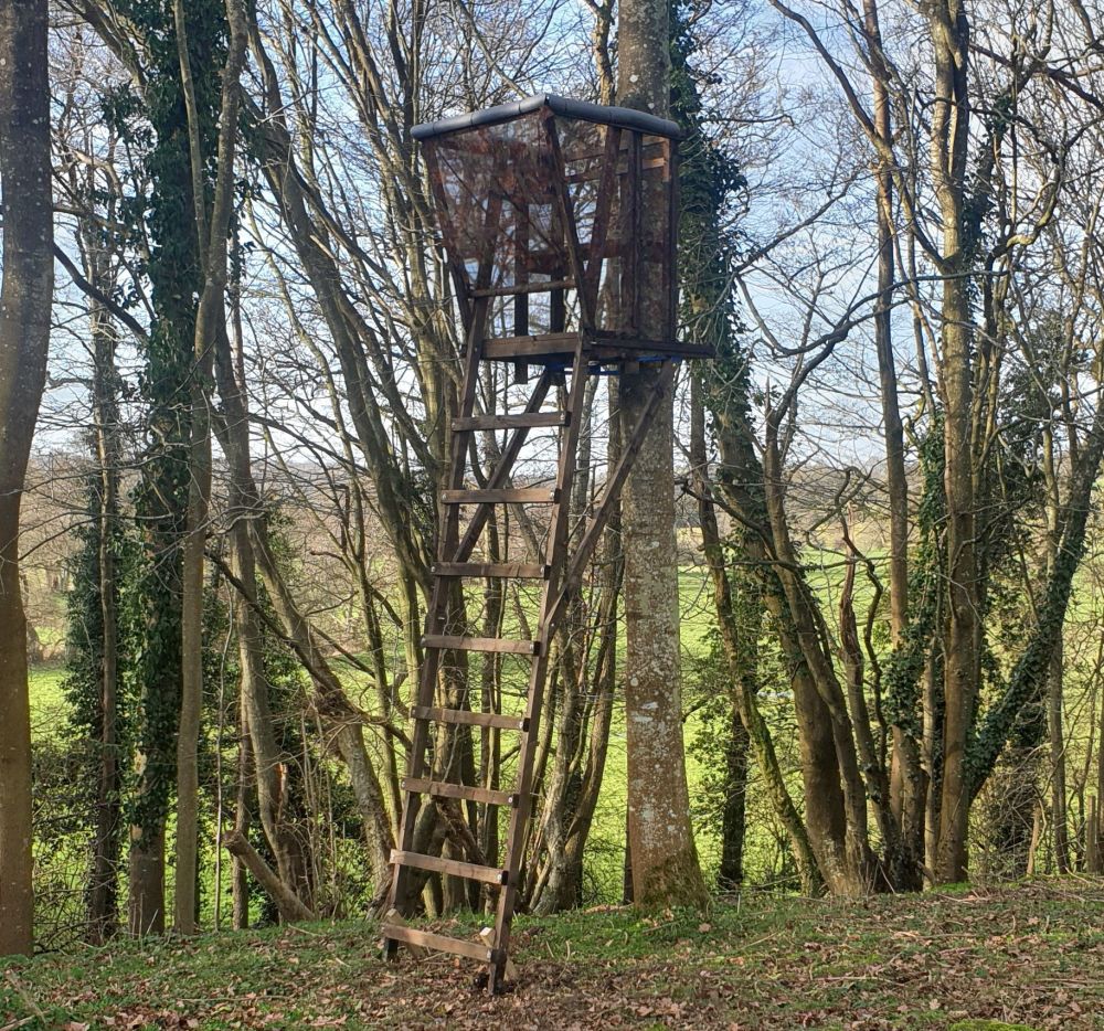 High seat and free standing blind for deer stalking hunting shooting ...