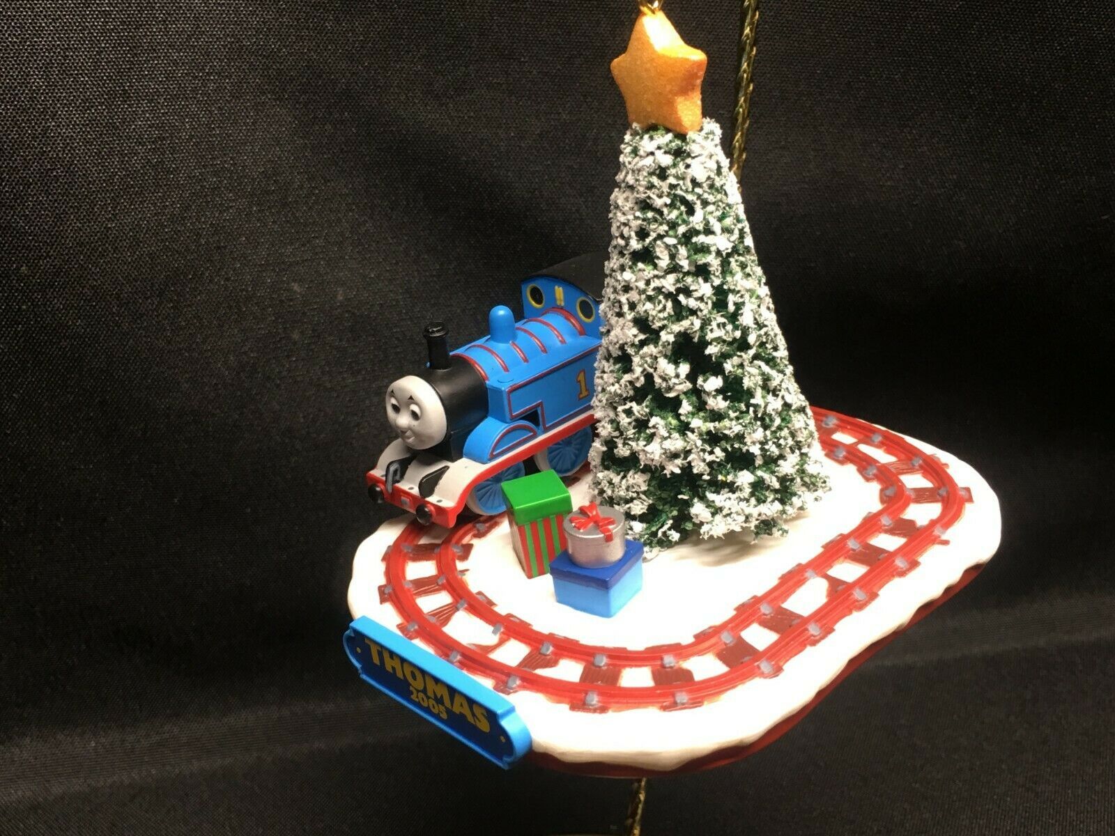 Tootally Thomas - Thomas, Percy and James at Tidmouth - Hallmark 2009 ... Tootally Thomas - Thomas, Percy and James at Tidmouth - Hallmark 2009 ...