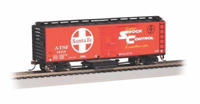 Tootally American Trains - Track Cleaning 40′ Boxcar SF #14112/Shock Control - Bachmann