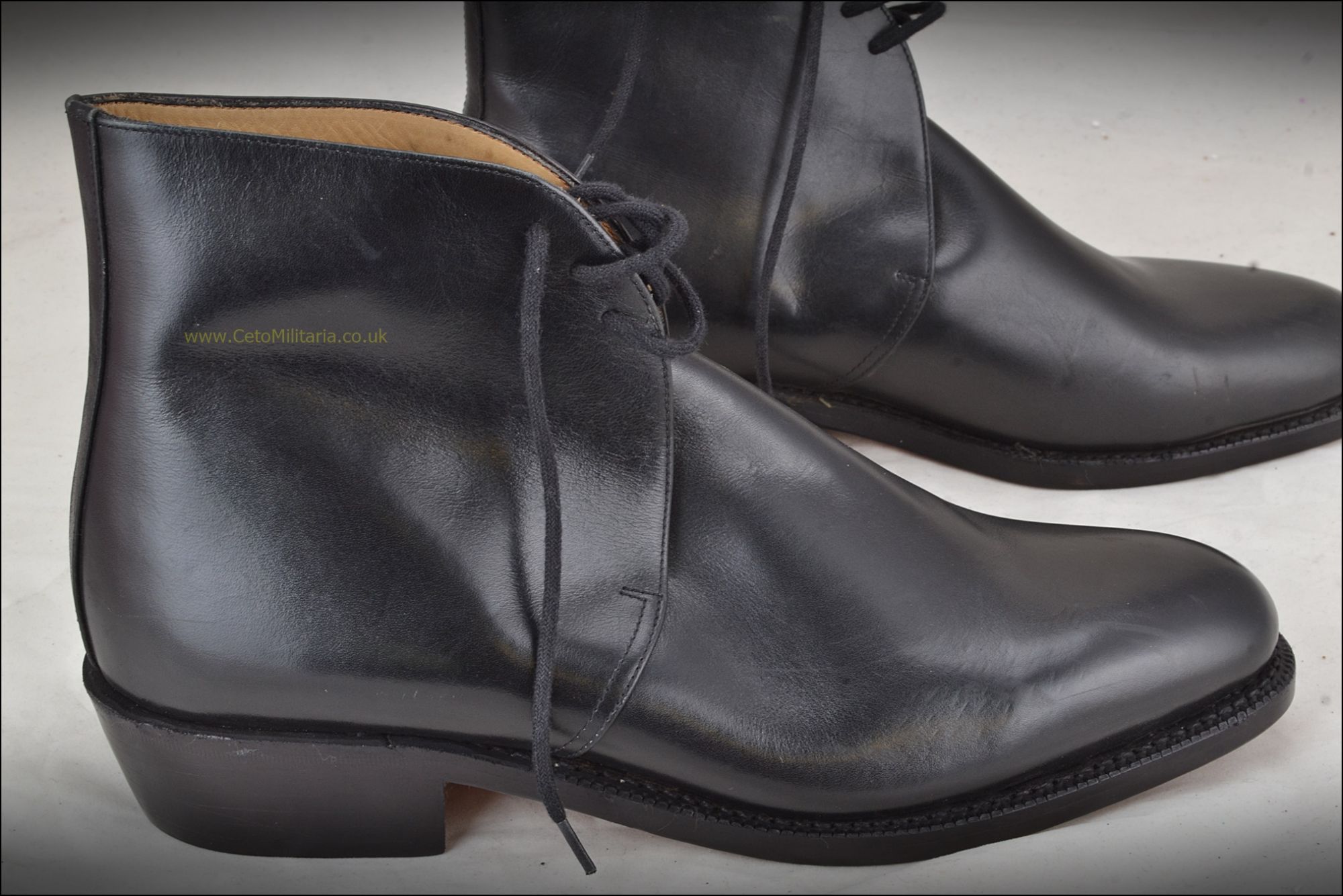 Boots - George (Various)