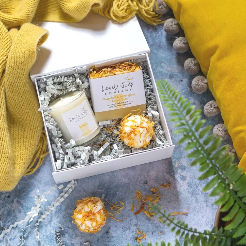 Bath Set Pamper Set And Treats Gift Box Hamper With Bath Bombs, Cozy ...