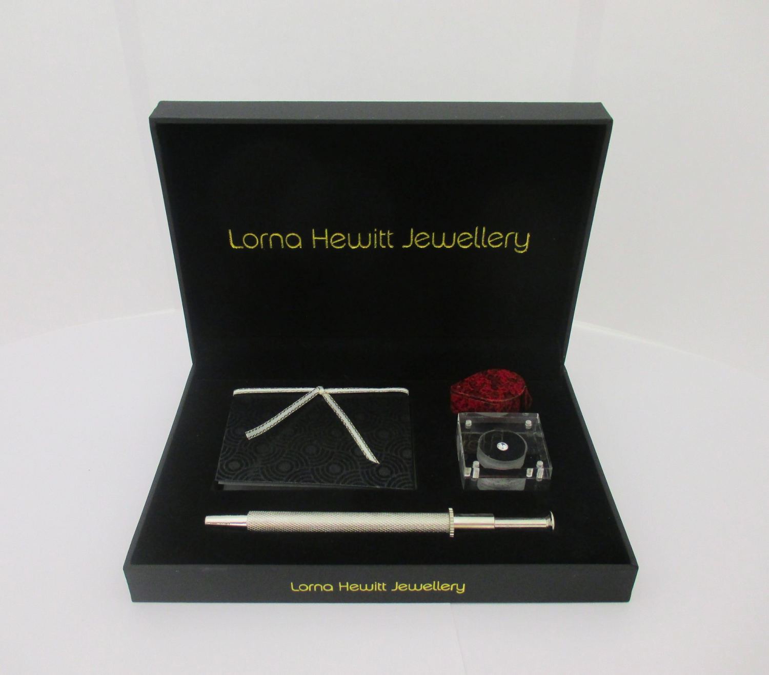 Certificated diamonds. Personalised diamond gift box for the person who ...