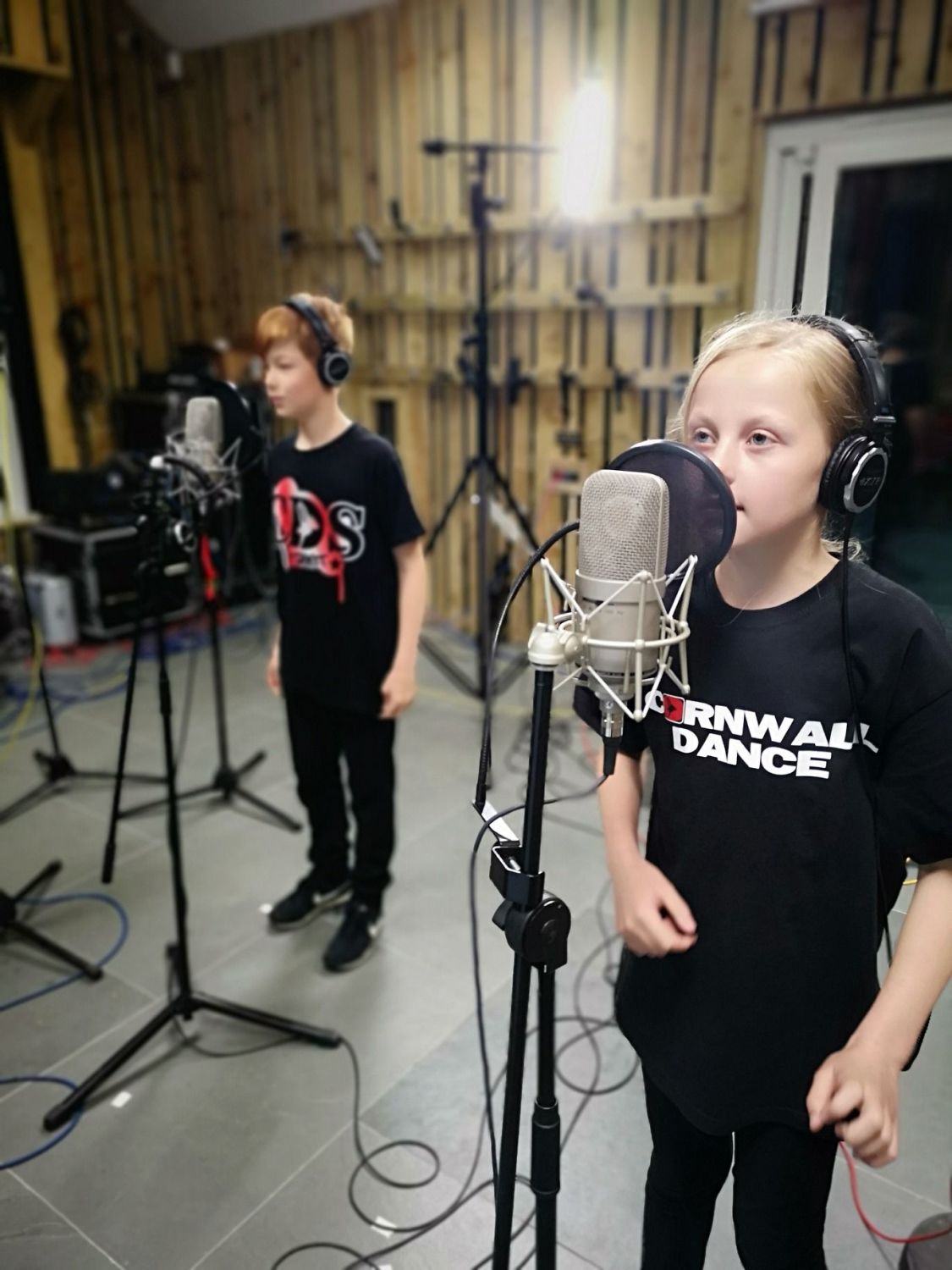 sing singing lessons voice coach grade classical exams pop rockschool ...