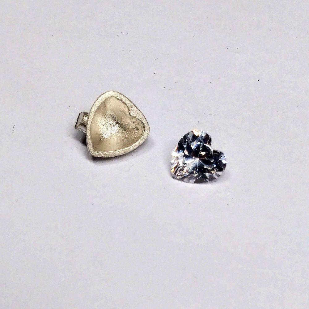 Heart shaped setting