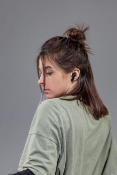 Mobi AI-powered wireless earbuds fully funded in one hour on Kickstarter!