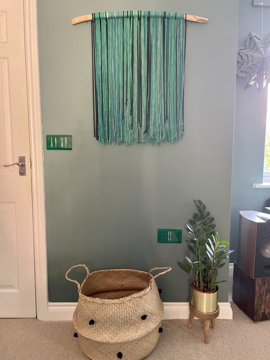 How to Decorate Your Home with Simple Things (and Simplify Your Decor)