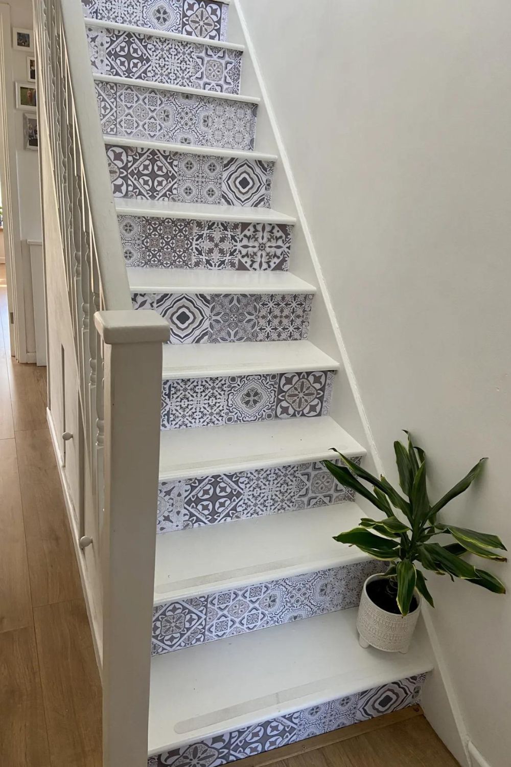 Banister Makeover Ideas For All Budgets (& 70s Staircase Update)