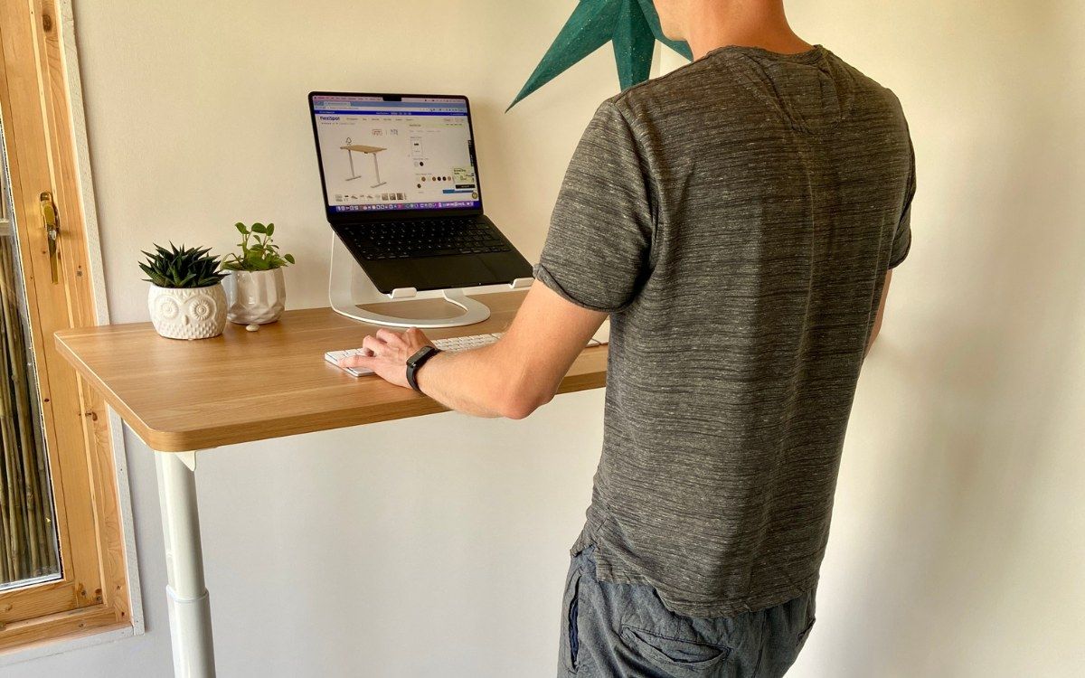 FlexiSpot E8 Motorised Standing Desk Review