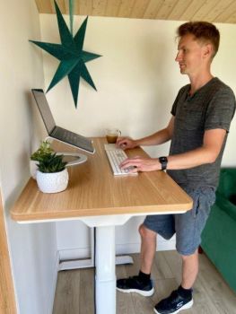 FlexiSpot E8 Motorised Standing Desk Review