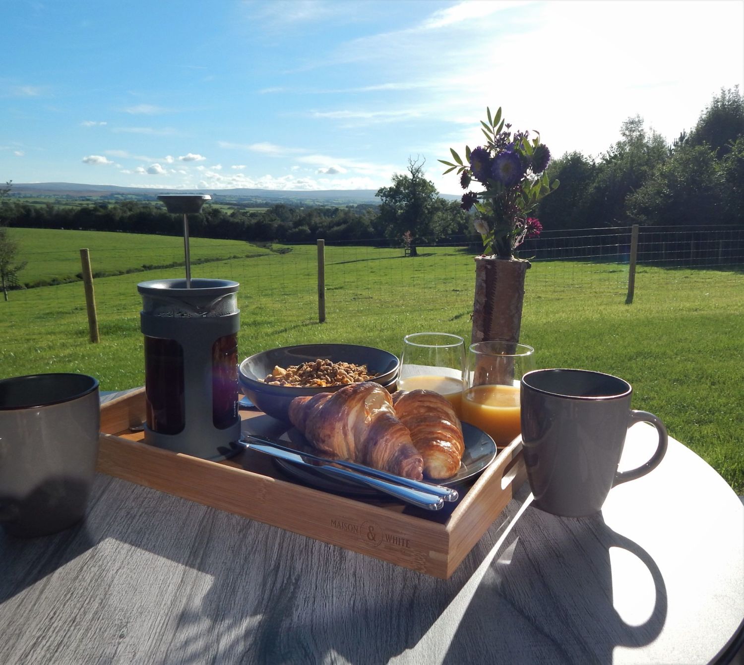 Welcome to Thornbrook Barn Touring Caravan Site