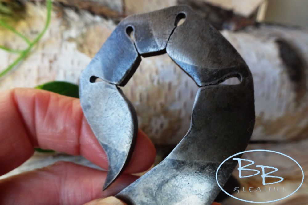 Scorpion Tail - 80mm - Traditional 'Flint & Steel' Fire Striker (850 ...