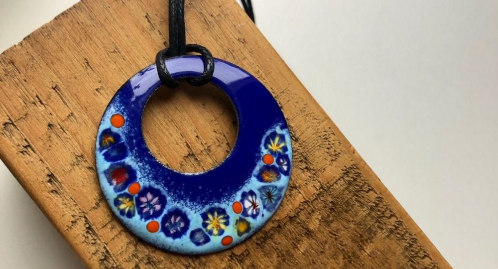 Enamelling Workshop at Three Little Pigs - Learning how to enamel to ...