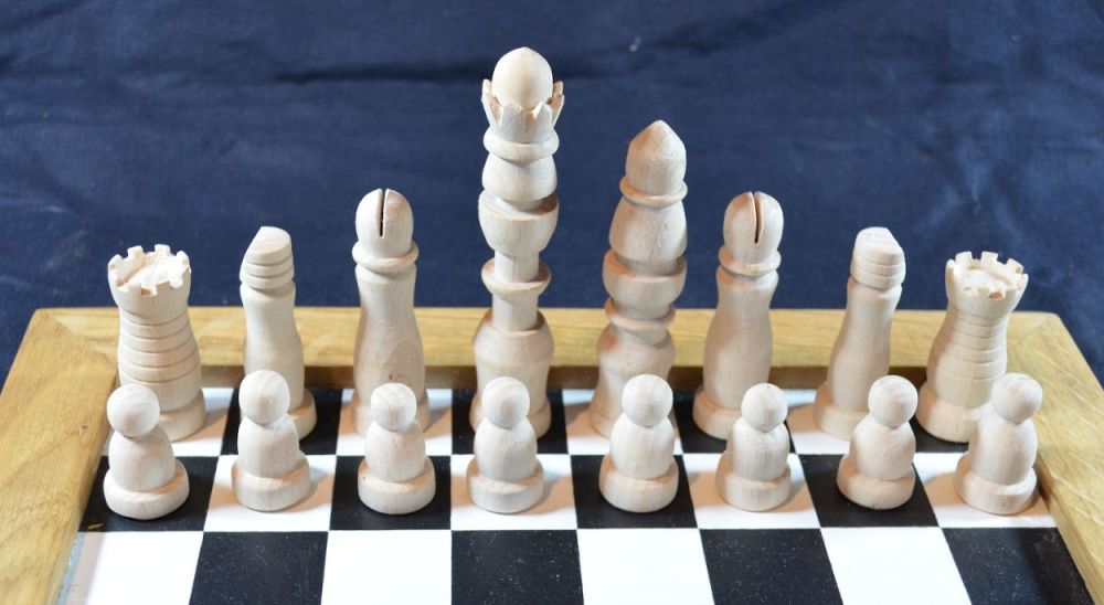 Early Chess Pieces – History of Chess - The Historic Games Shop