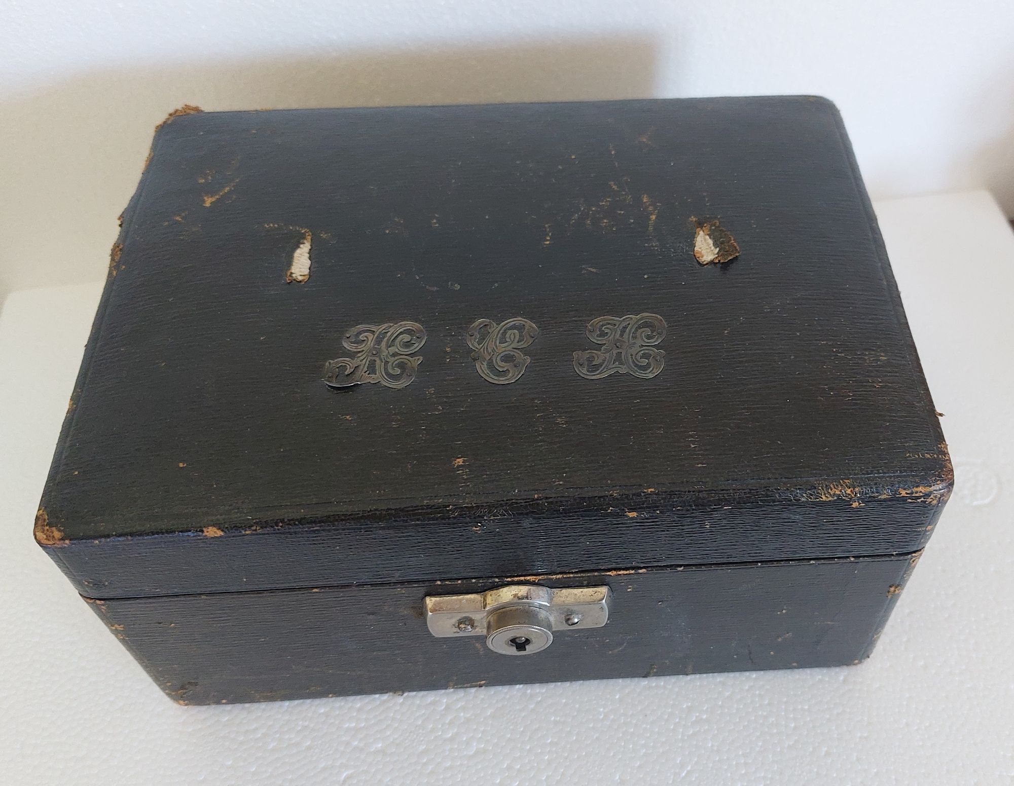 Jewellery / Trinkets Box With Floral Petite Point Embroidery Lid-Late ...