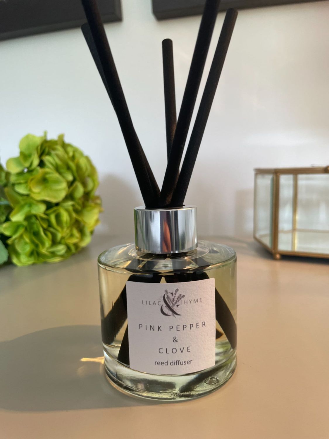 Black pomegranate reed diffuser
