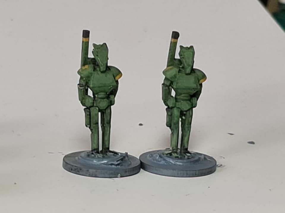 ROT04 Combat Skinnies standing