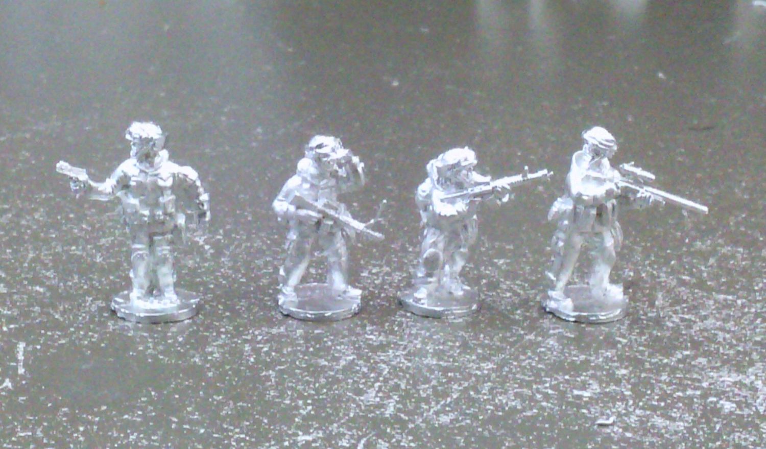 MOP05 US Infantry in MOPP suits FIRETEAM