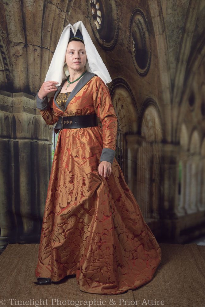 2. Medieval clothing - Shop