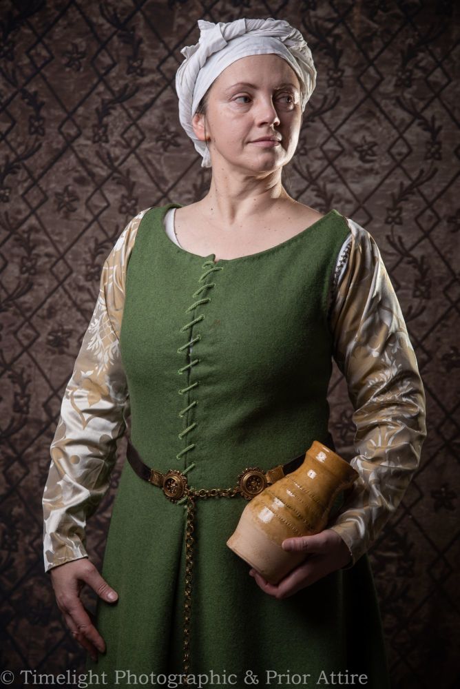 2. Medieval clothing - Shop