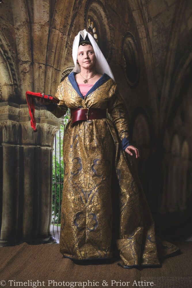 2. Medieval clothing - Shop
