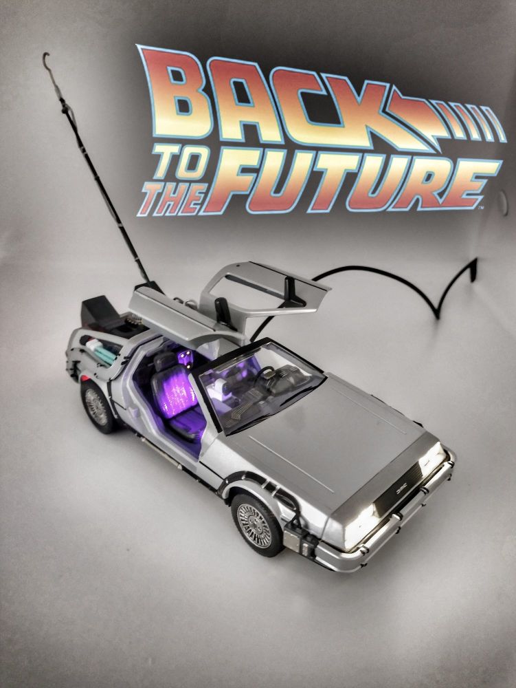 Welly Diecast DeLorean Time Machine 1:24 Back To The Future Collectable ...