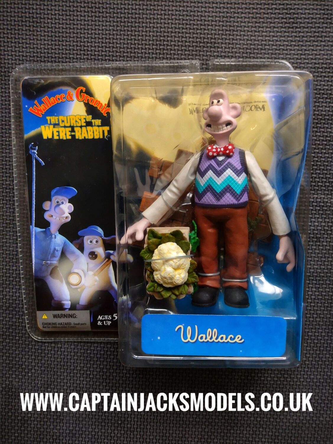 McFarlane Six Inch Wallace Action Figure Set Wallace & Gromit The Curse ...