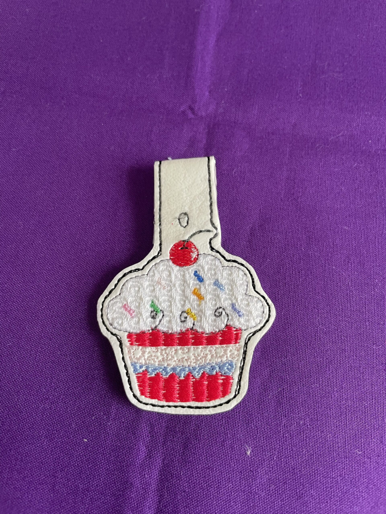 In The Hoop Set Of 2 Cupcake Keyring Digital Download Machine ...