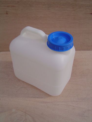 Water Storage Containers For Camping And Caravan