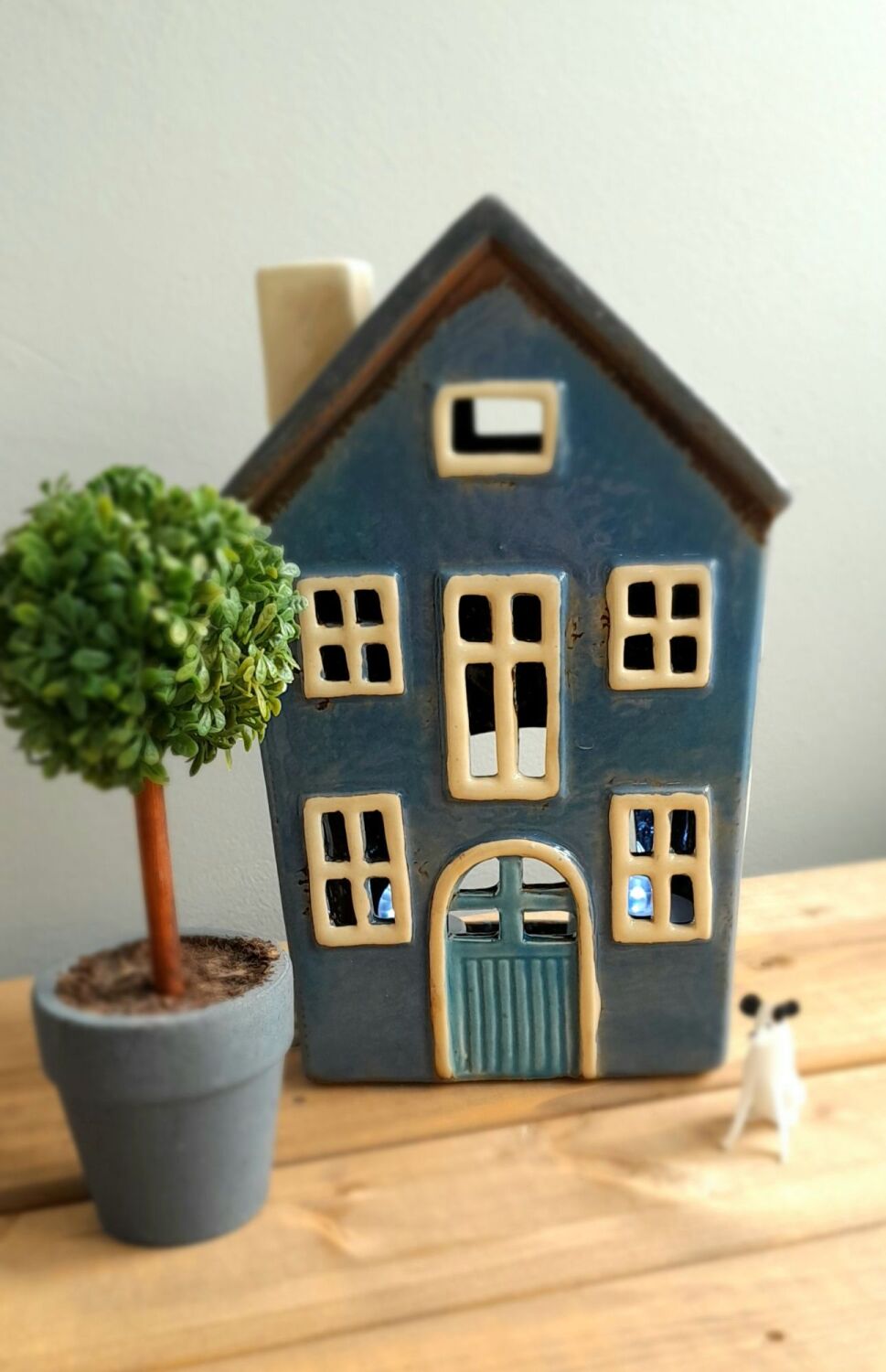 Dark blue ceramic tealight house