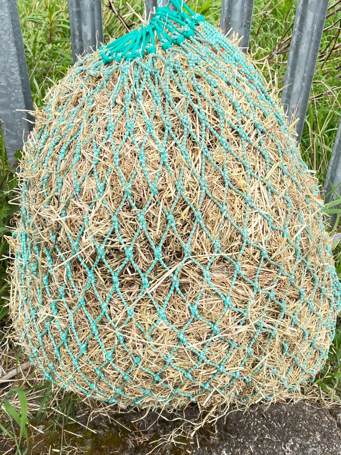2.5ft extra strong hay bag made with super soft twine