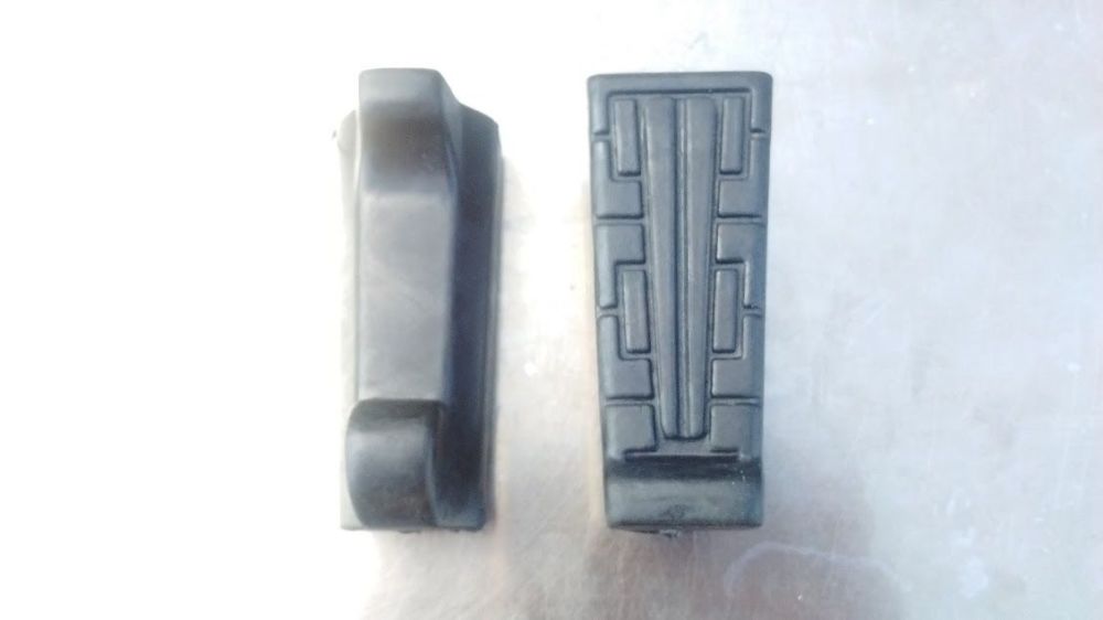 Front Footrest Rubbers for Yamaha YBR 125 from 2005- 2014