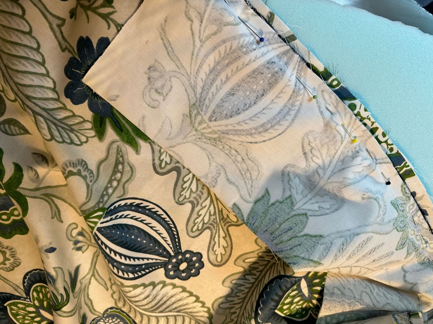 HOW TO MAKE A PIPED FABRIC HEADBOARD