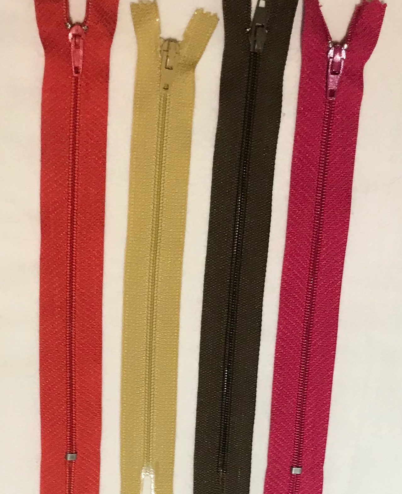 7" Nylon Auto Lock Zip