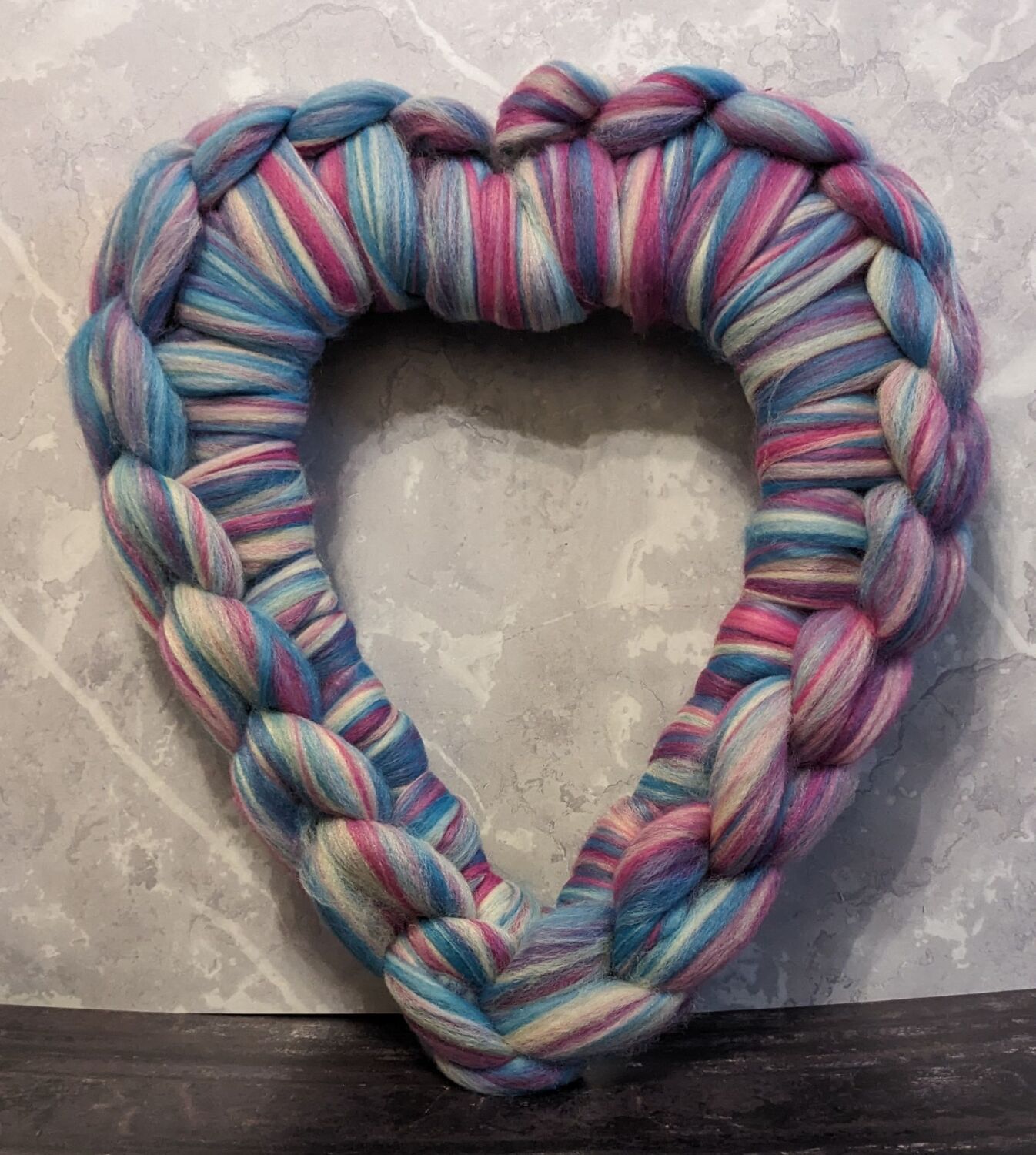 Chunky wool heart wreath - Chunky wool knits - Home Cwtches